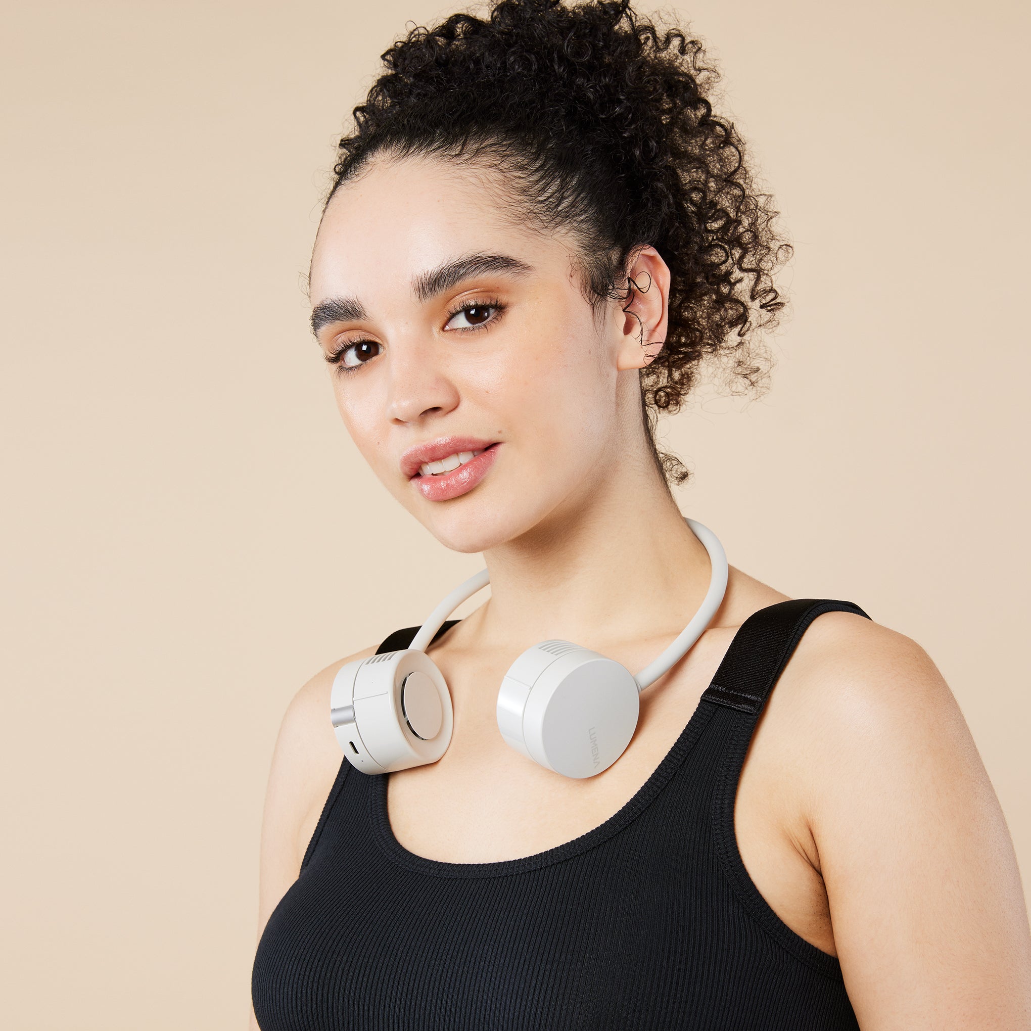 Portable Neck Fan – MoMA Design Store