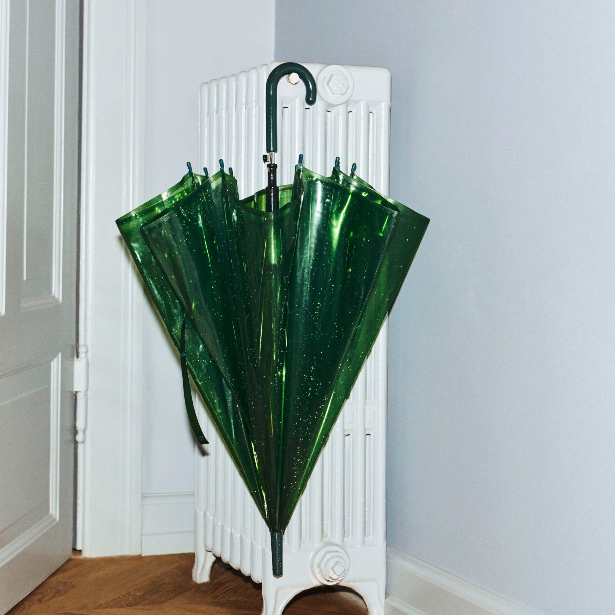 HAY Canopy Stick Recycled Plastic Umbrella - Green – MoMA Design Store