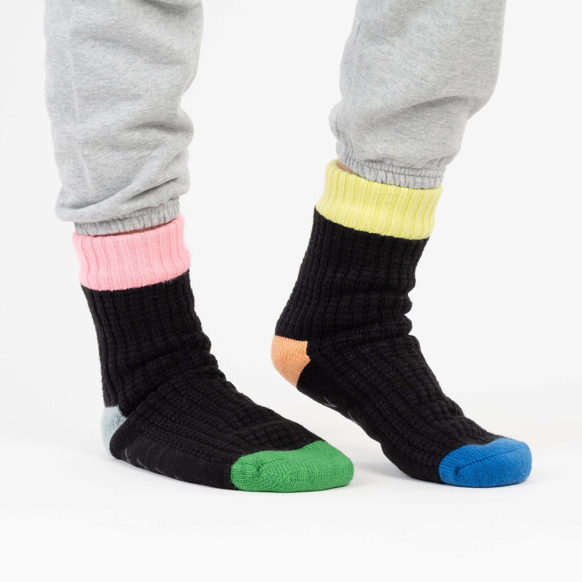 Verloop Knit House Socks - Spot Black – MoMA Design Store