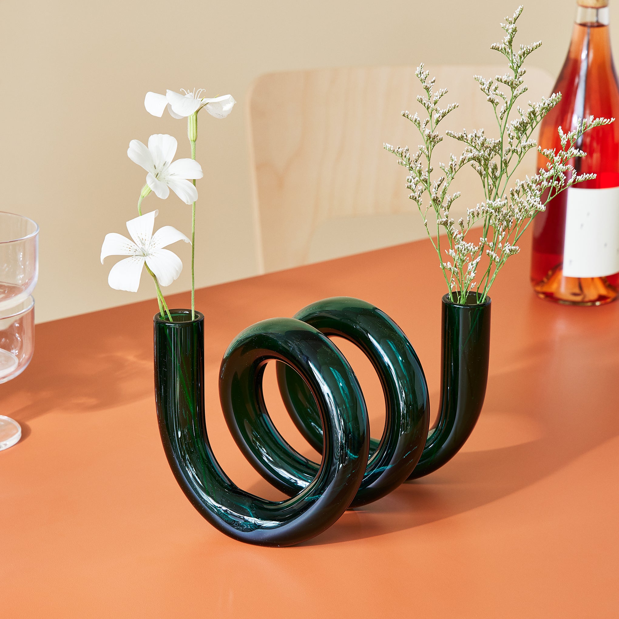 Curly Glass Vase – MoMA Design Store