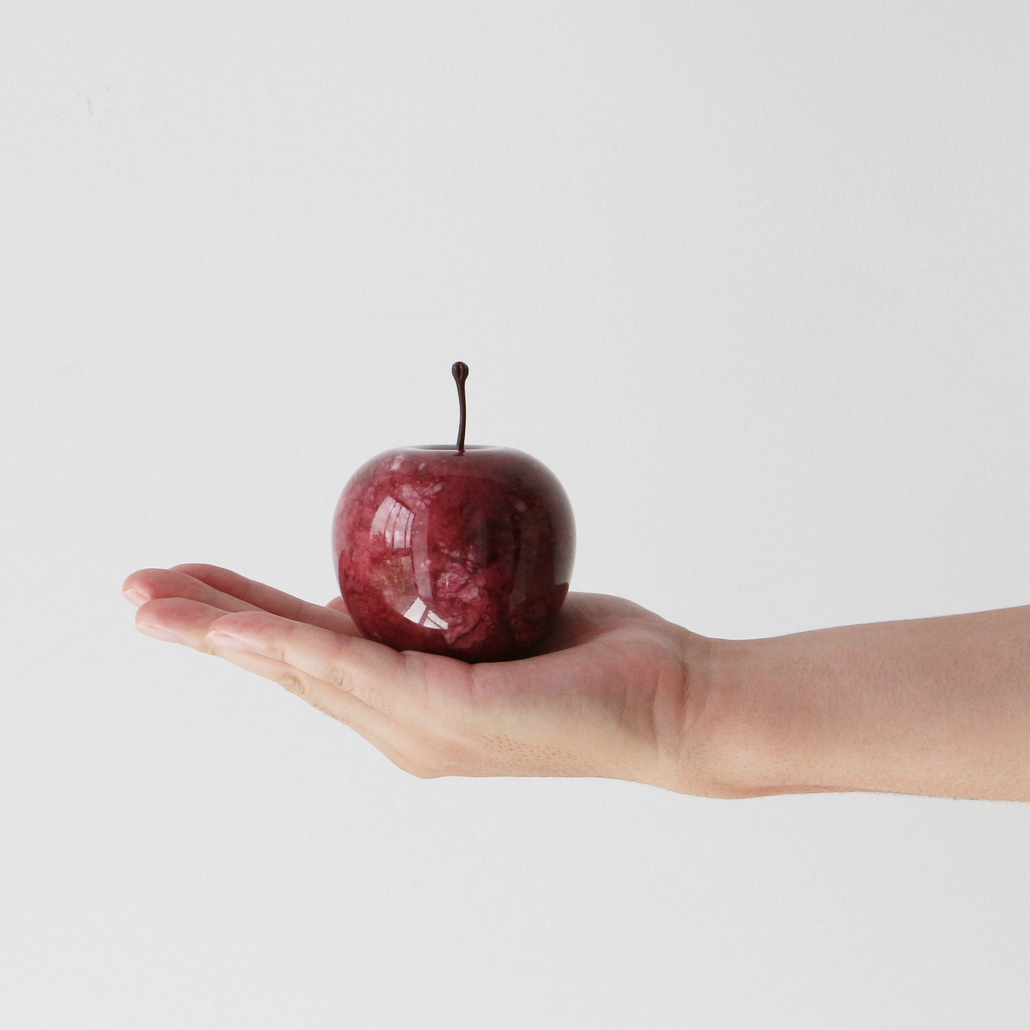 Marble Apple Paperweight - Red – MoMA Design Store