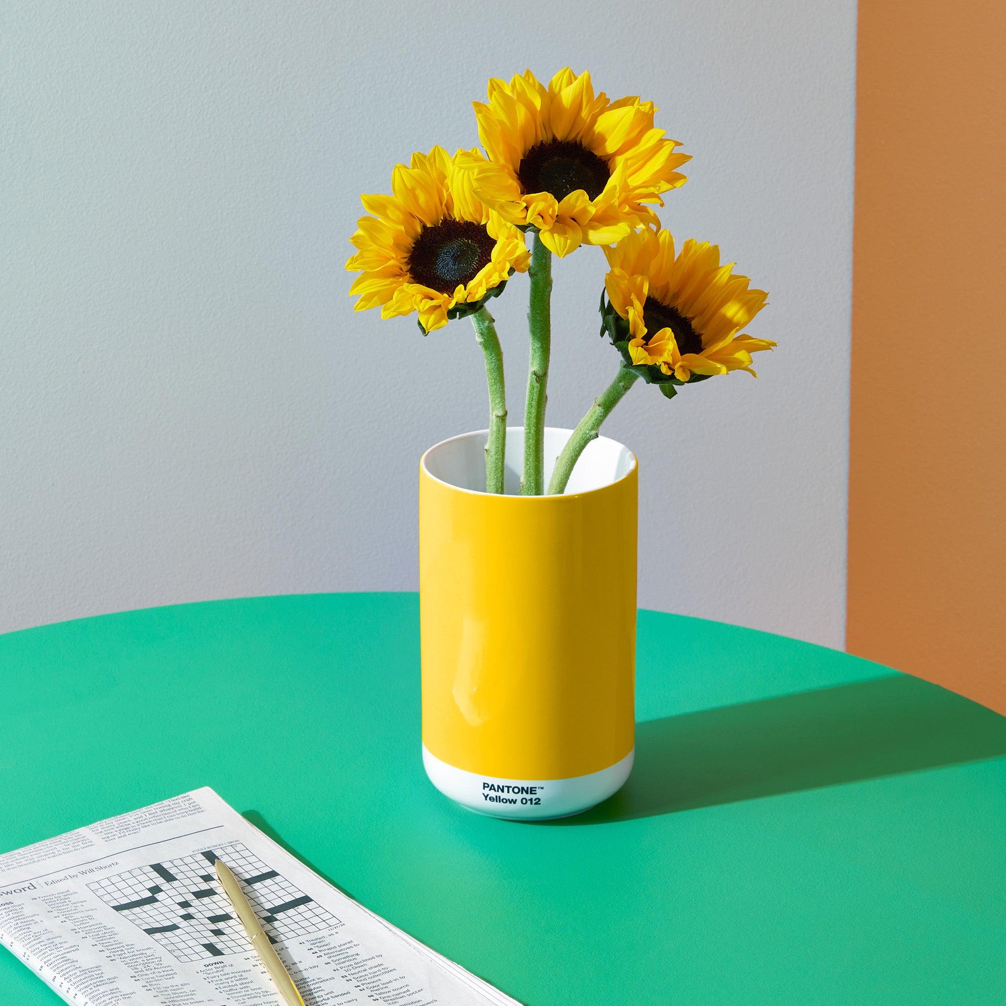 Pantone Ceramic Vase - Yellow – MoMA Design Store