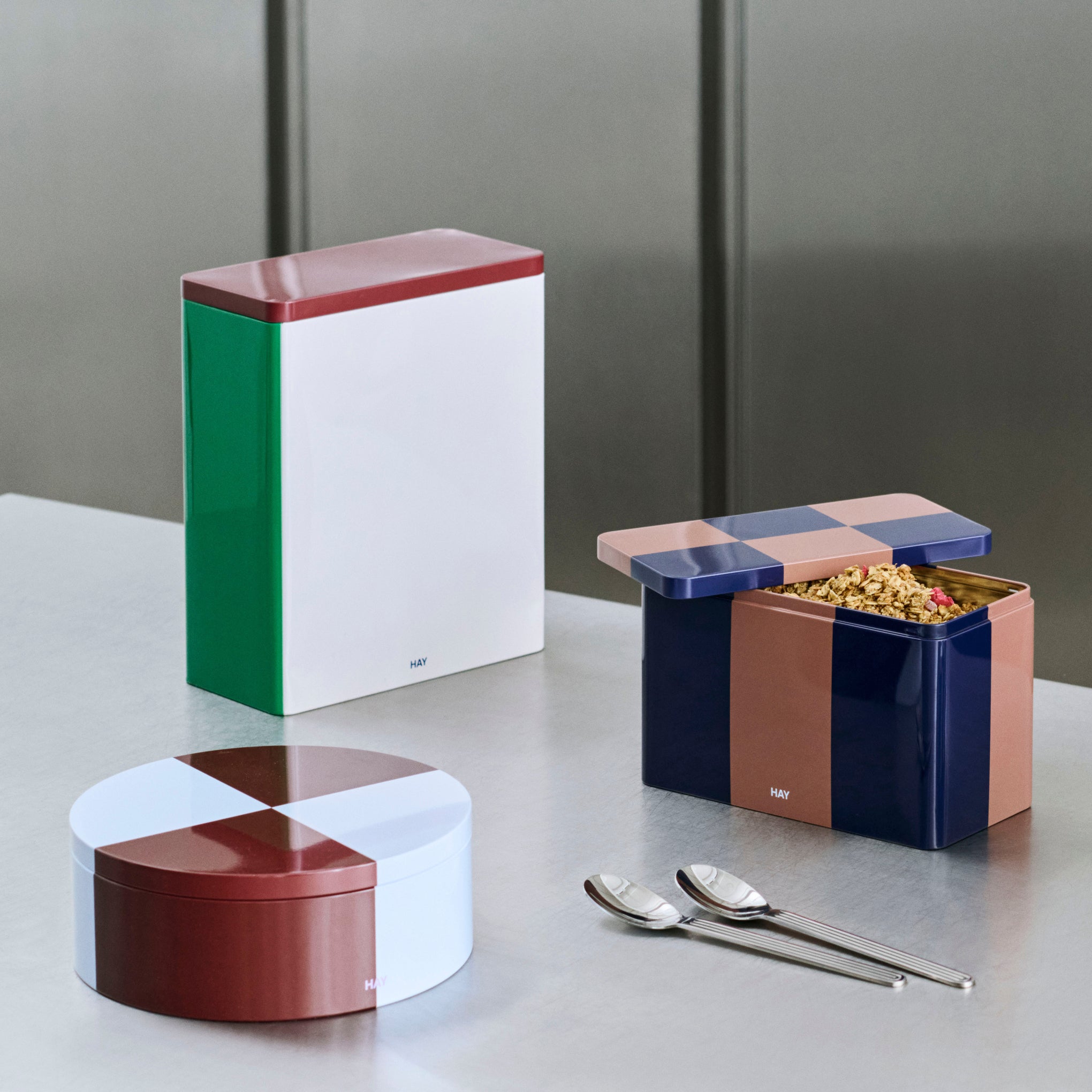 HAY Tin Container - Off White/ Burgundy/ Green – MoMA Design Store