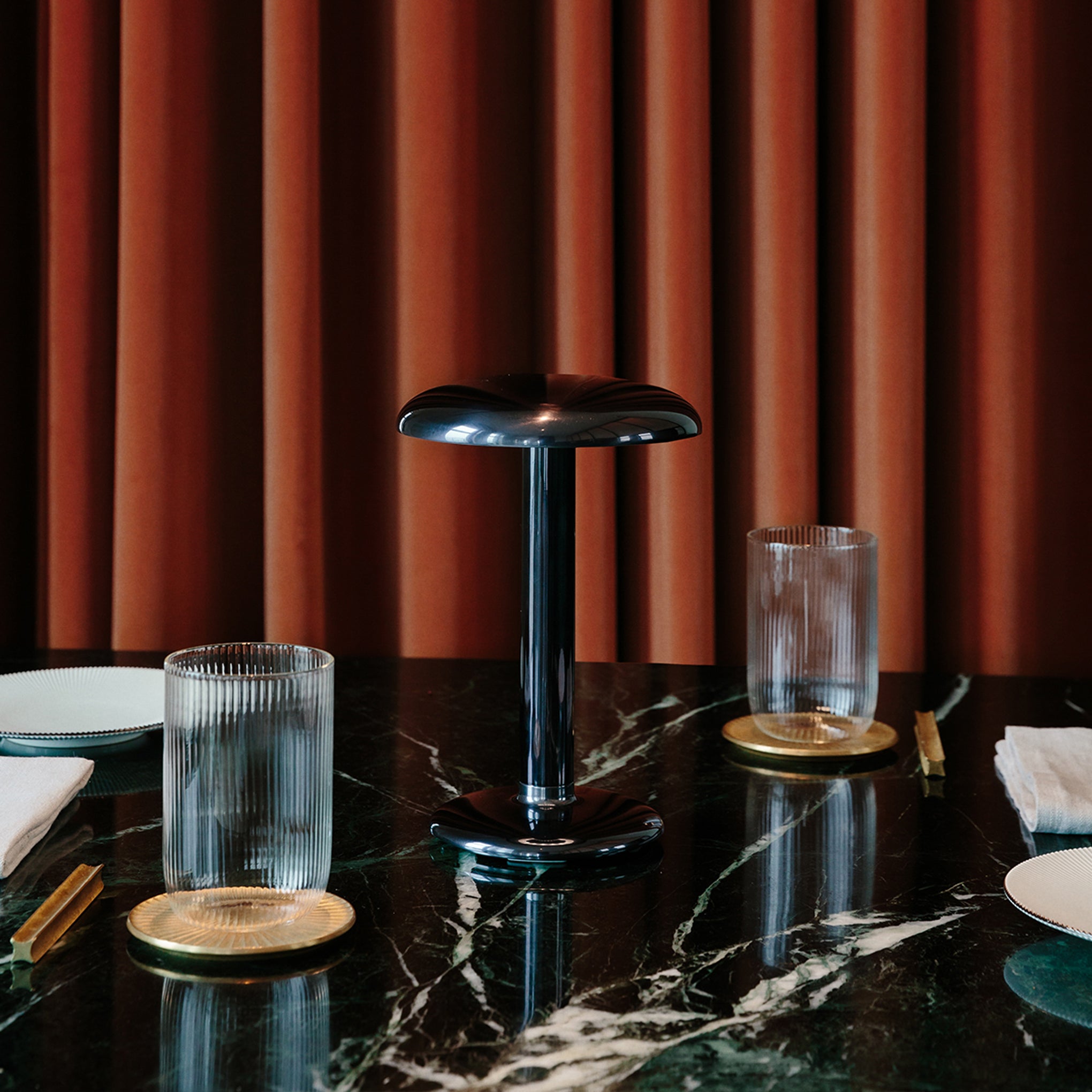 Flos Gustave Portable Table Lamp - Black – MoMA Design Store