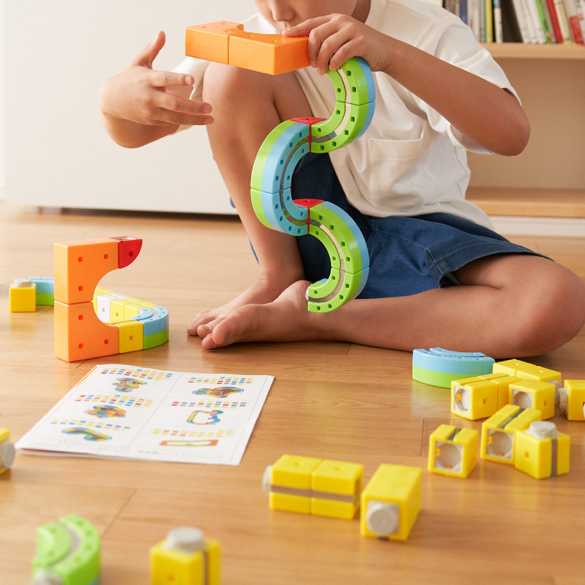 Magnetic Train Rail Cube Block Toy Set - Starter 32 pcs – MoMA Design Store