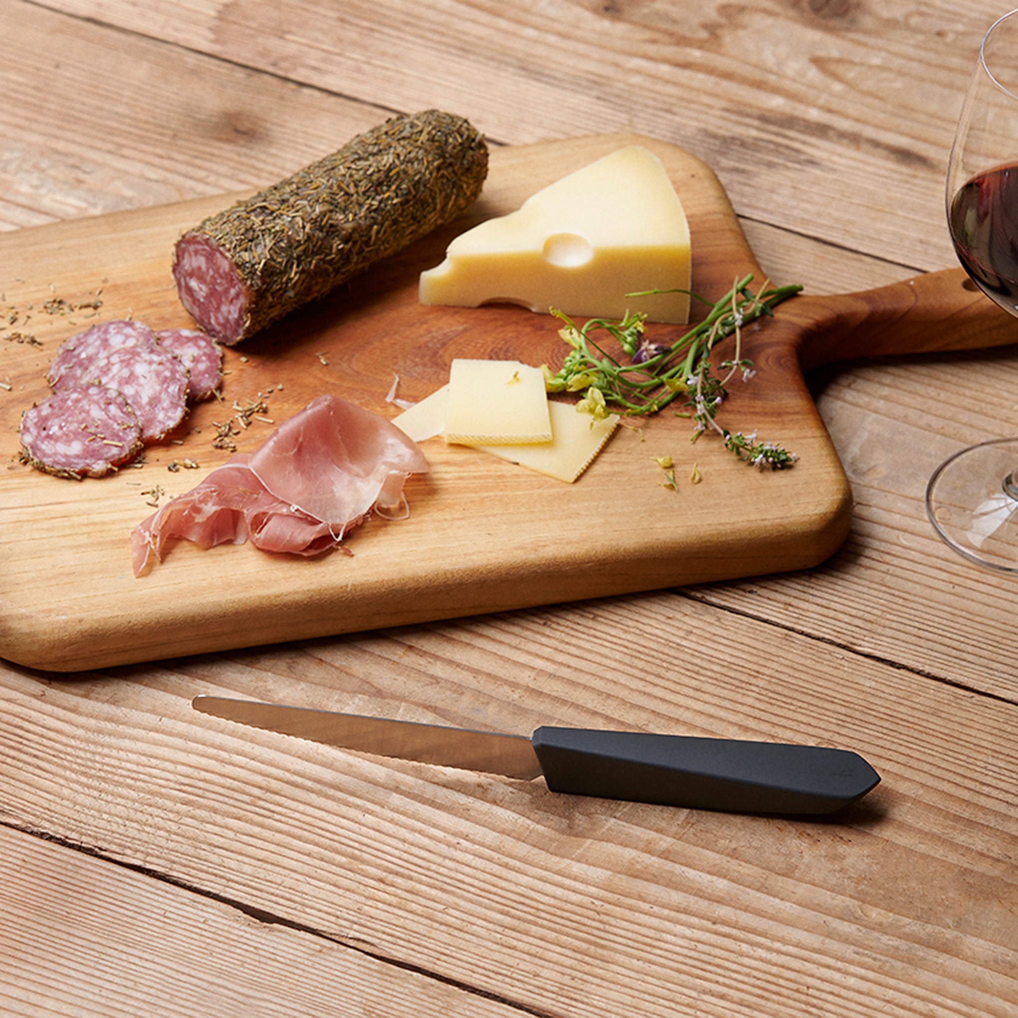 Raised Blade Kitchen Knife – MoMA Design Store