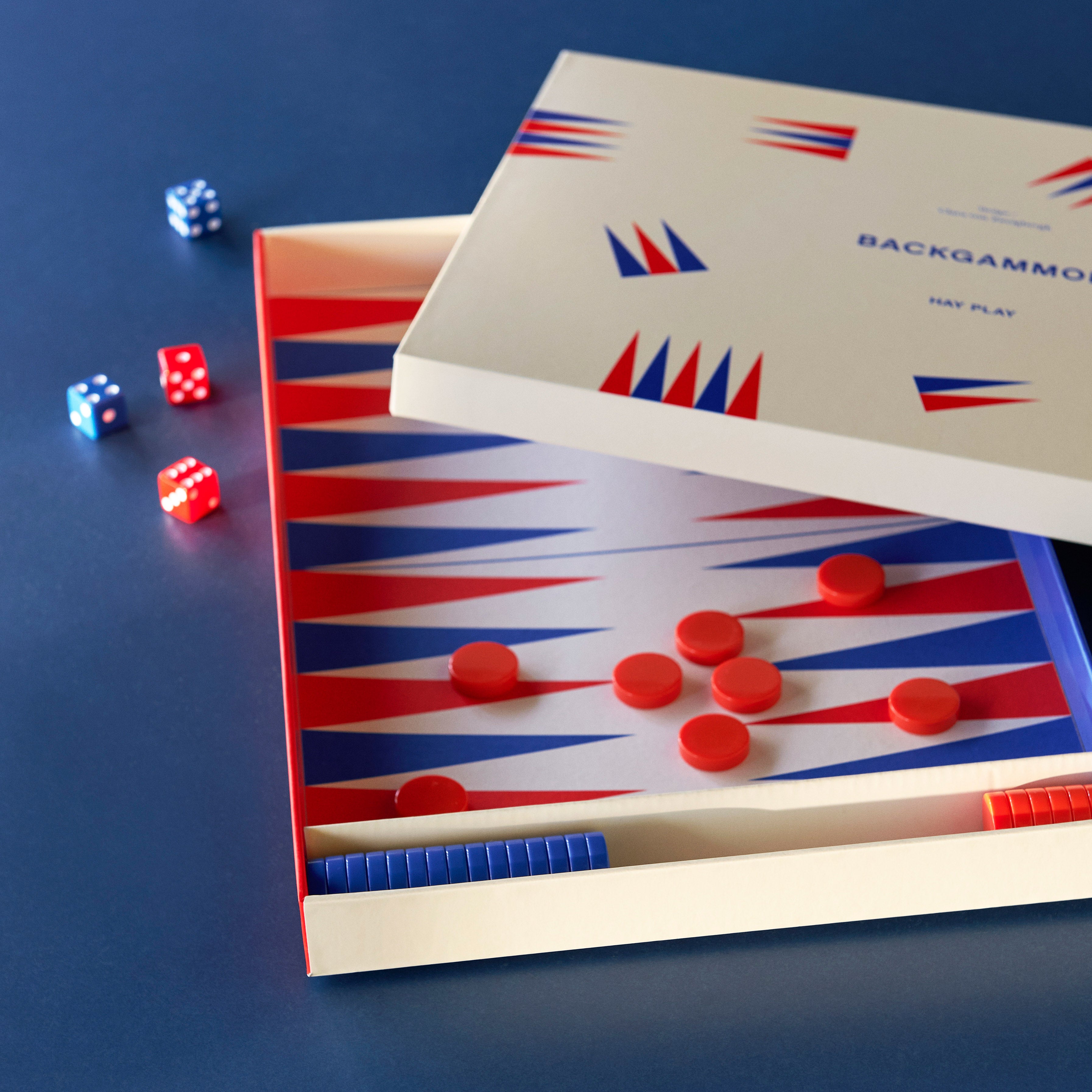 HAY PLAY Family Backgammon Set – MoMA Design Store