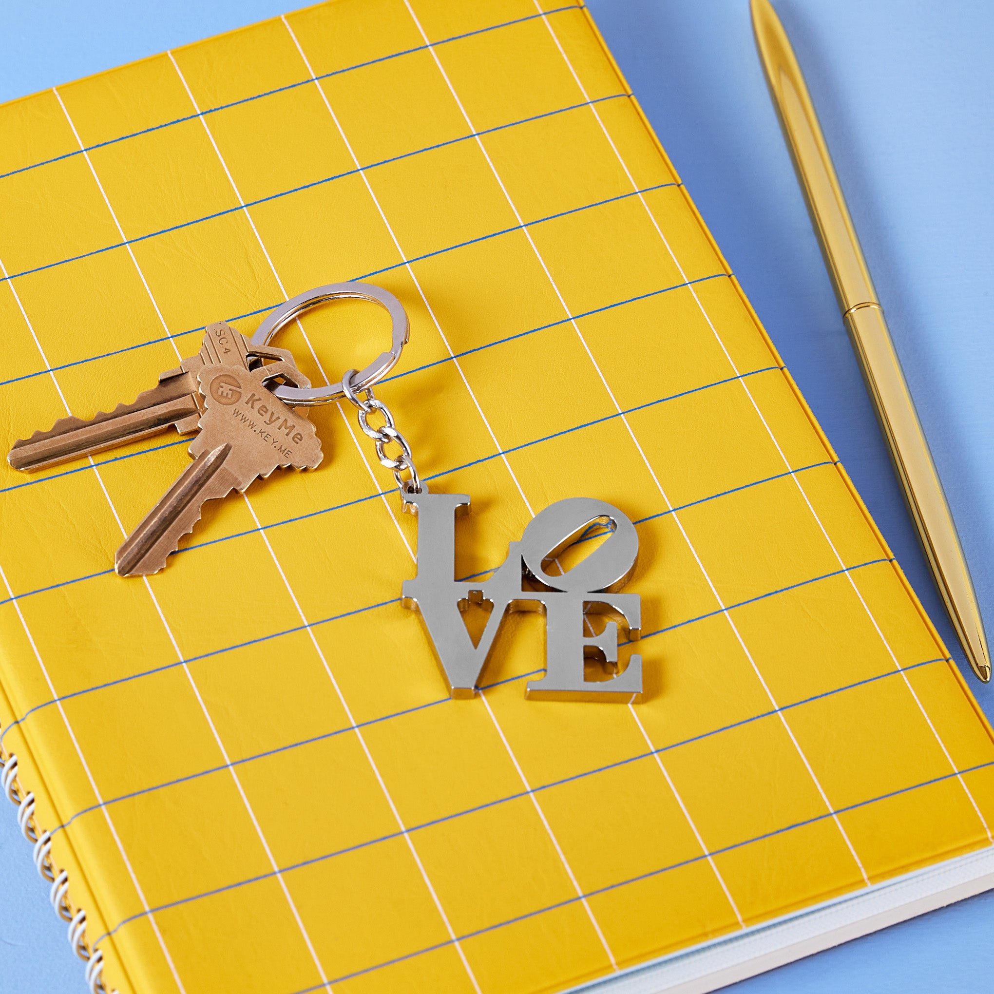 Robert Indiana LOVE Keyring – MoMA Design Store