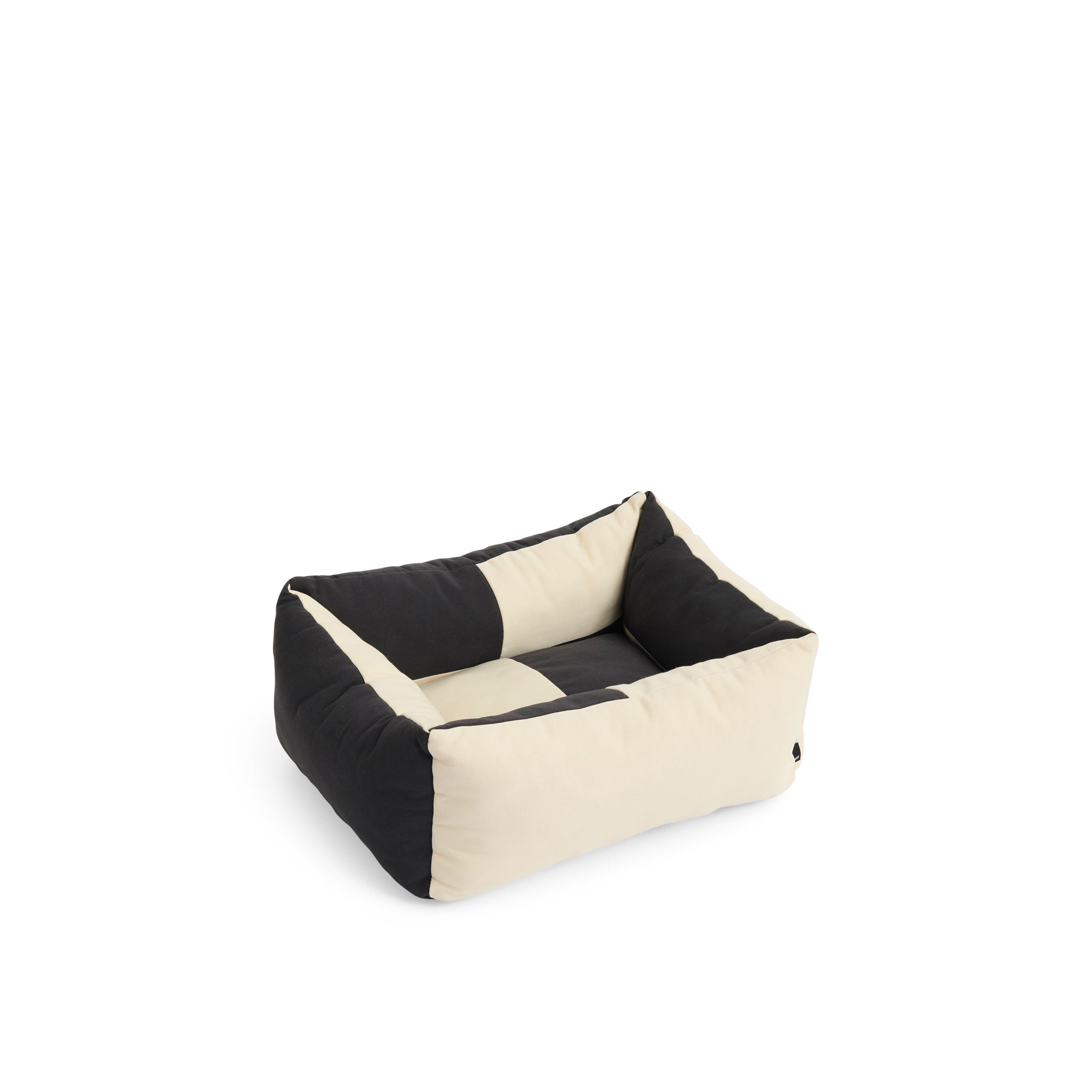 HAY Dog Bed in Recycled Polyester - Black/ White – MoMA Design Store