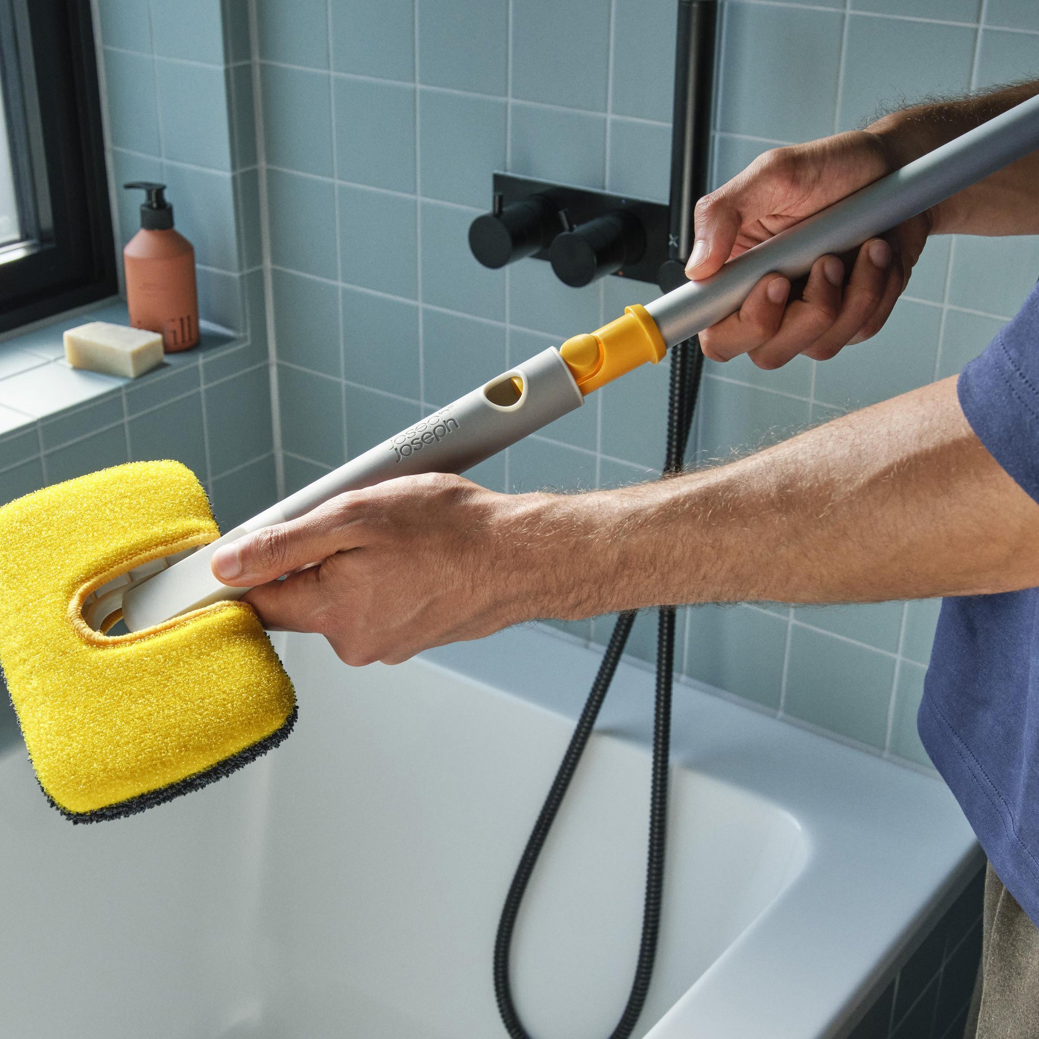 Compact Broom Deep Cleaning Set – MoMA Design Store