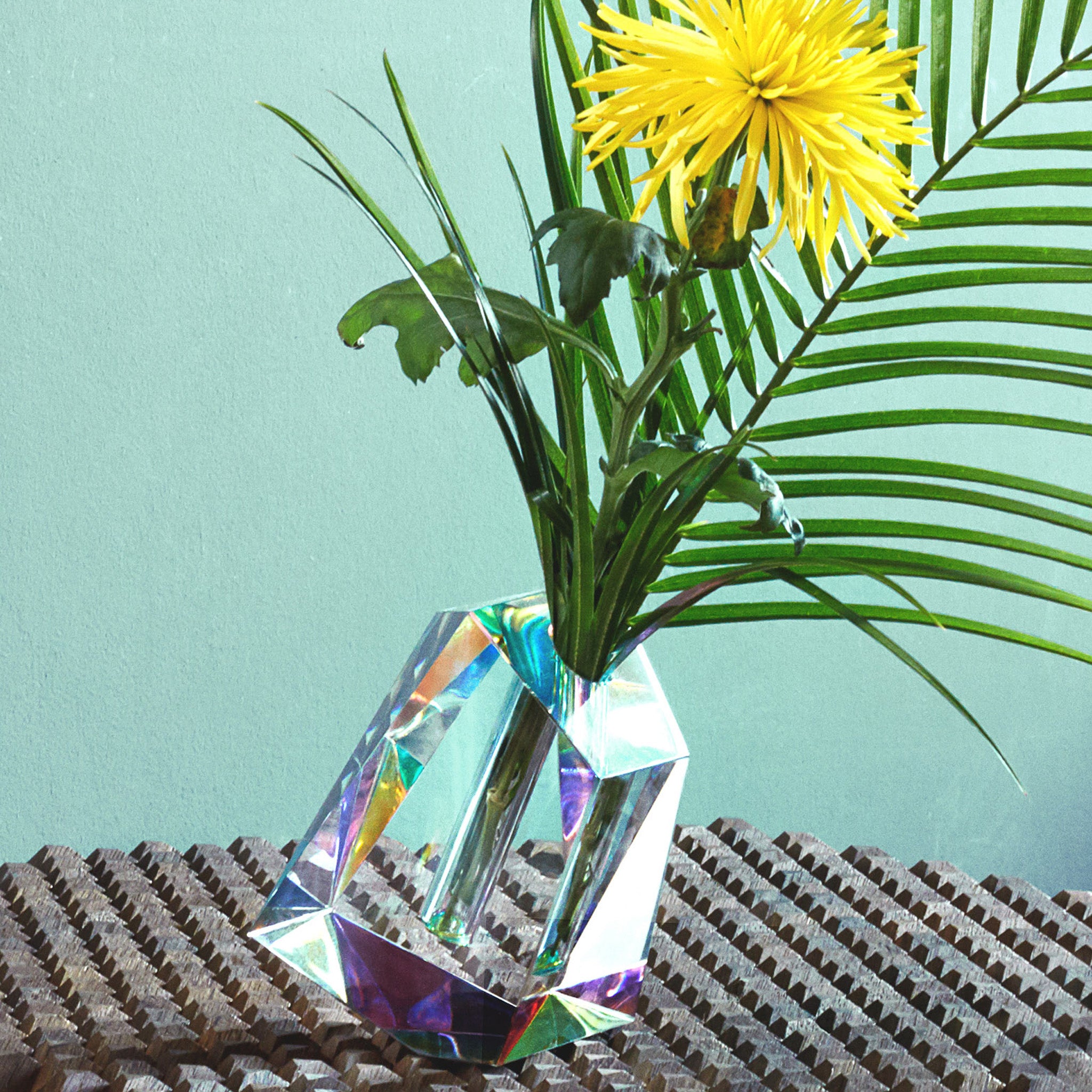 Faceted Crystal Vase - Large – MoMA Design Store
