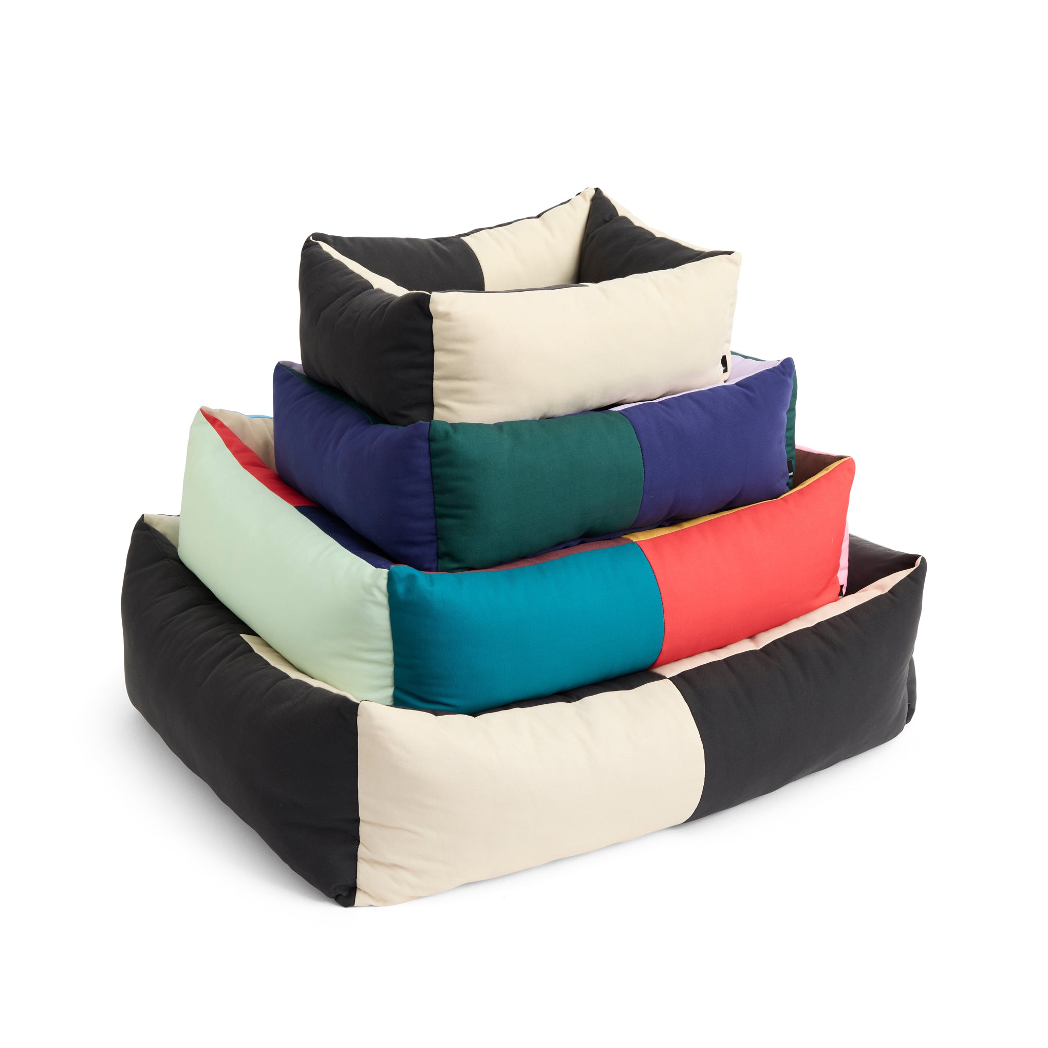 HAY Dog Bed in Recycled Polyester - Black/ White – MoMA Design Store