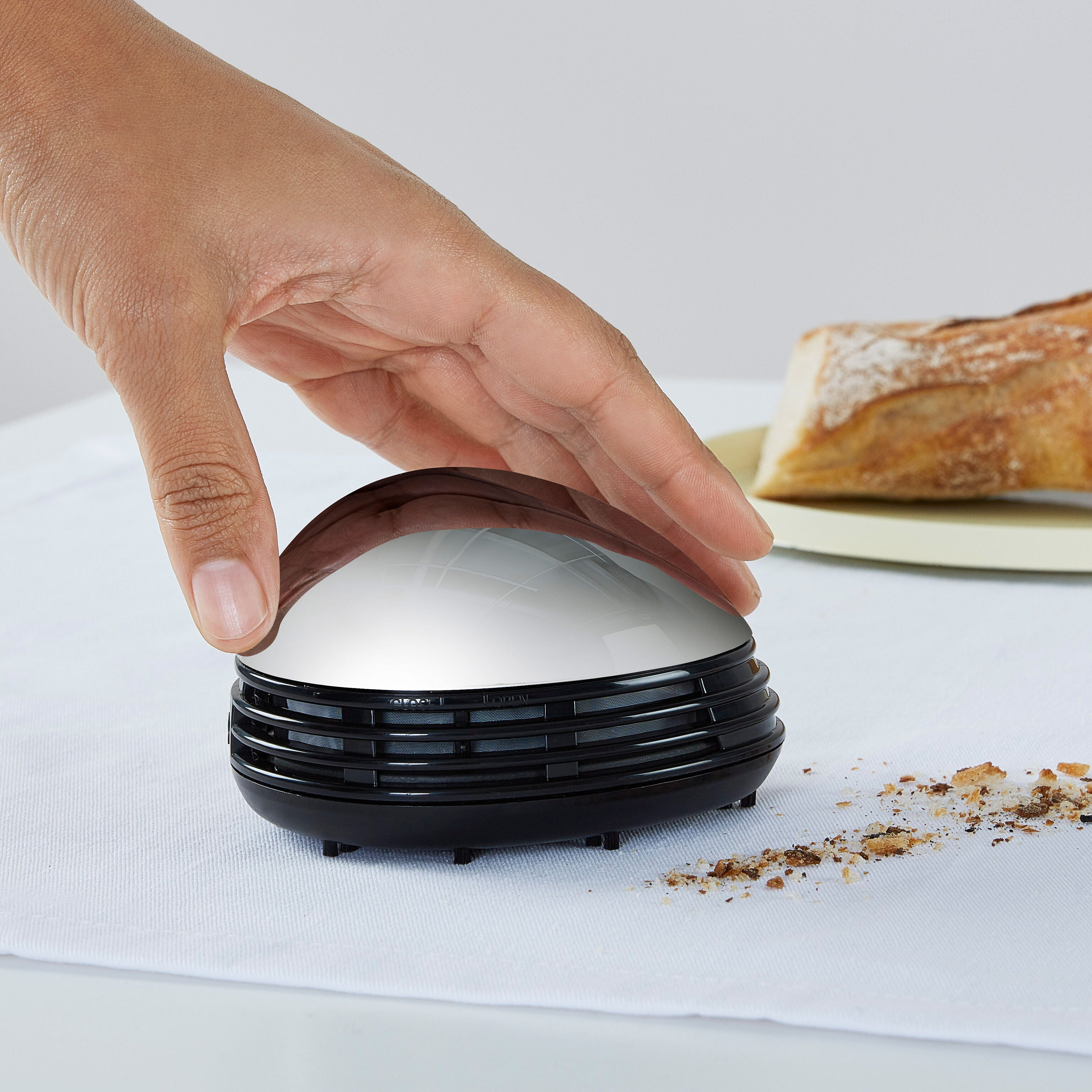 Mini Maus Table Vacuum – MoMA Design Store