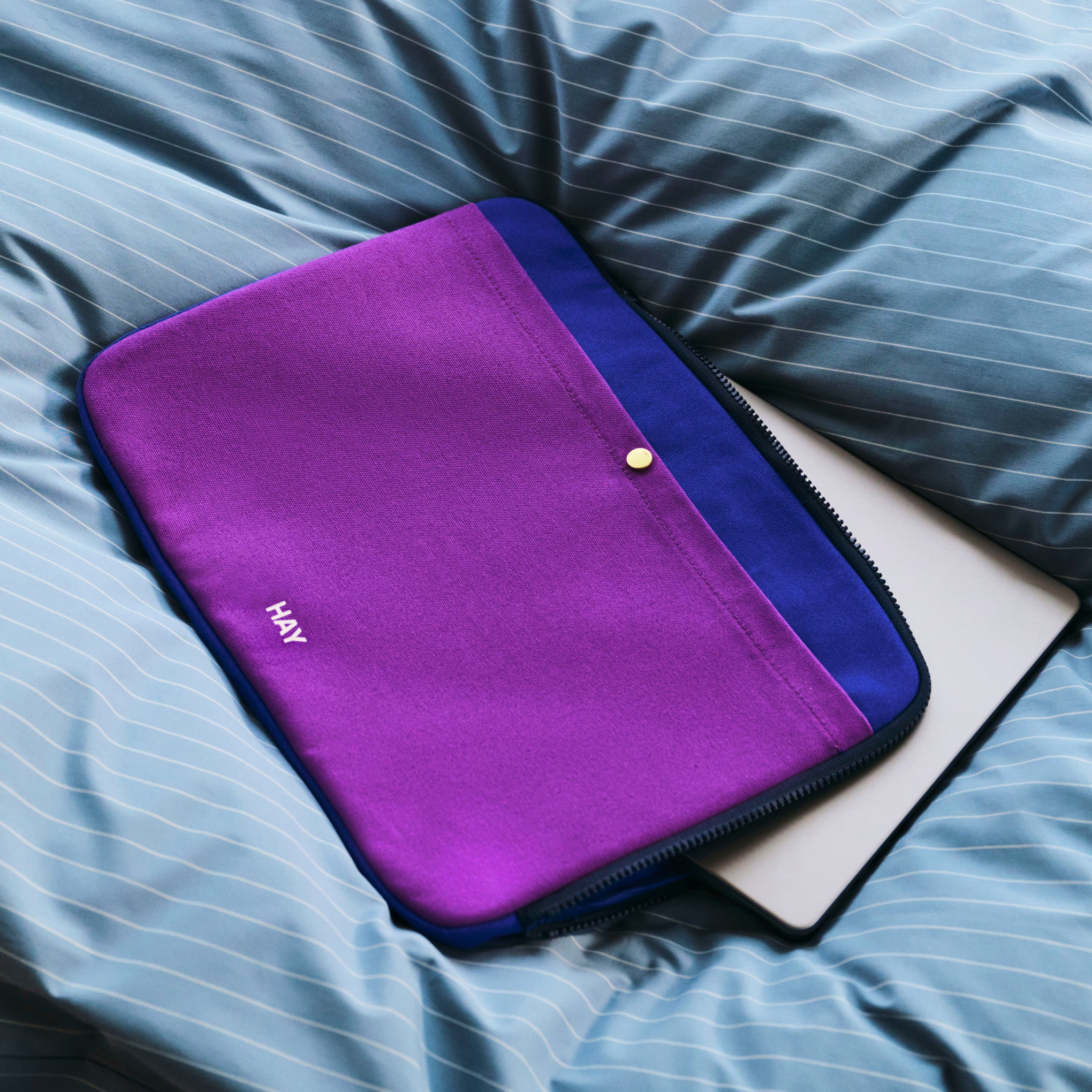 HAY Multi Laptop Cover - Purple/ Multi – MoMA Design Store